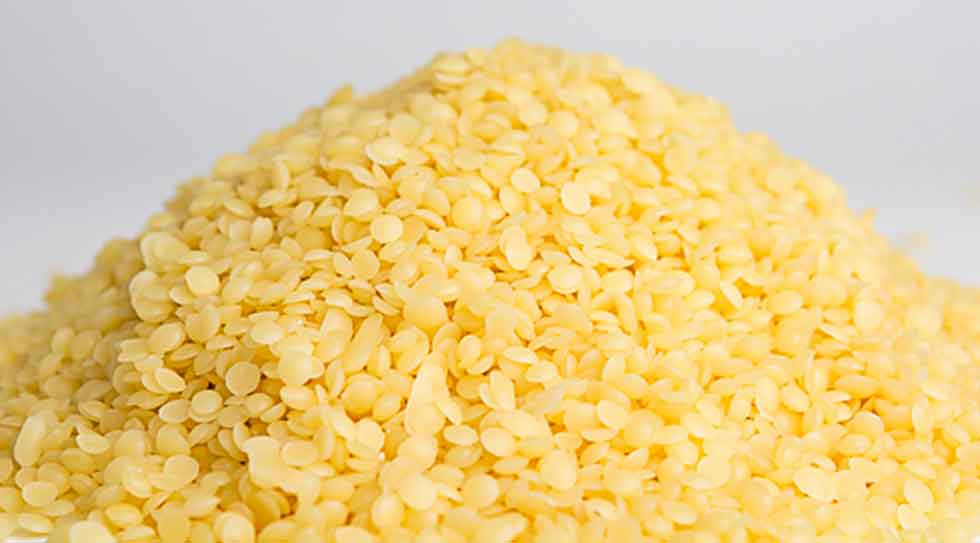 Understanding Different Types of Waxes - Raw Essentials