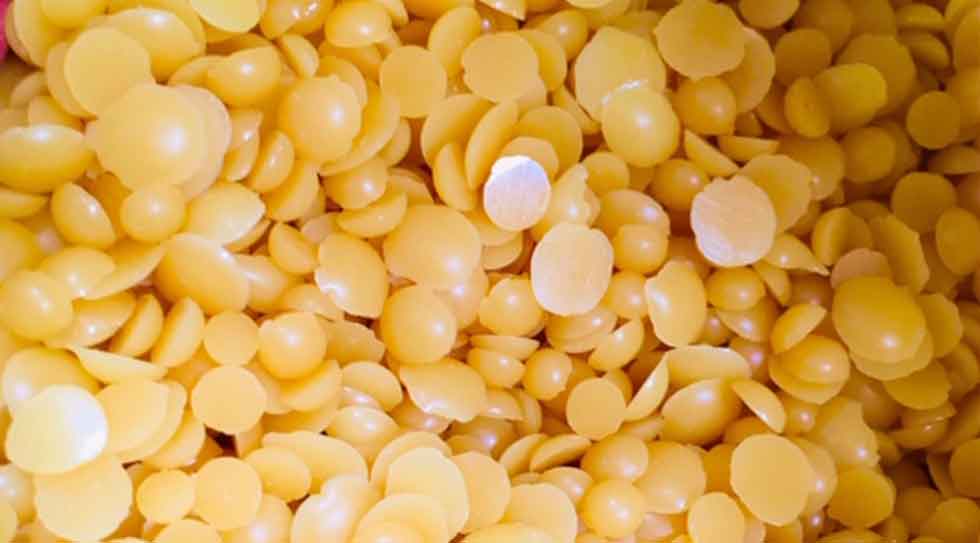 Understanding Different Types of Waxes - Raw Essentials